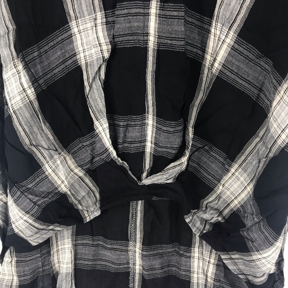 Universal Thread | Tops | Universal Thread Wrap Front Plaid Blouse ...